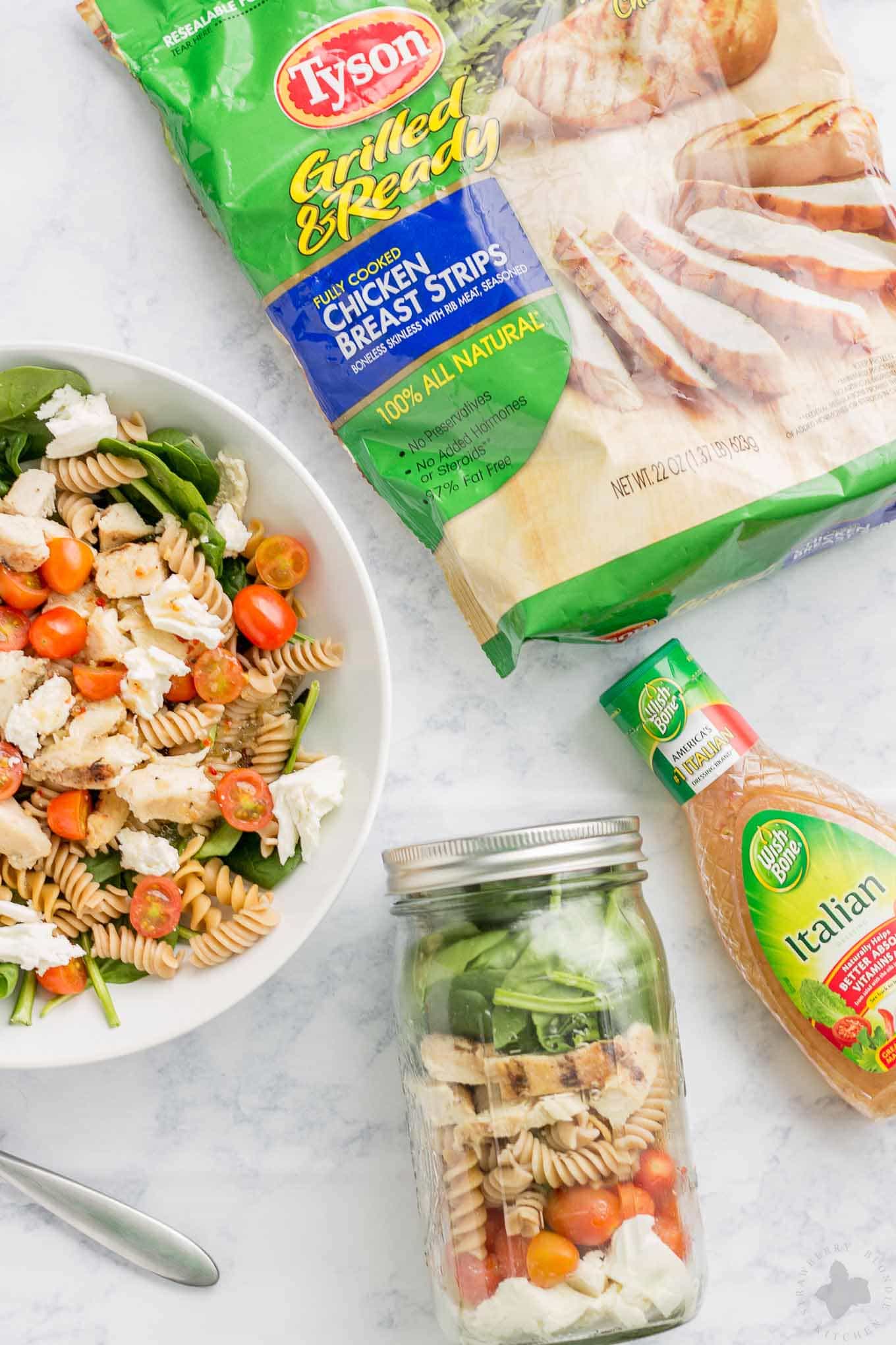 Layered Chicken Caprese Salad in a Jar - Strawberry Blondie Kitchen