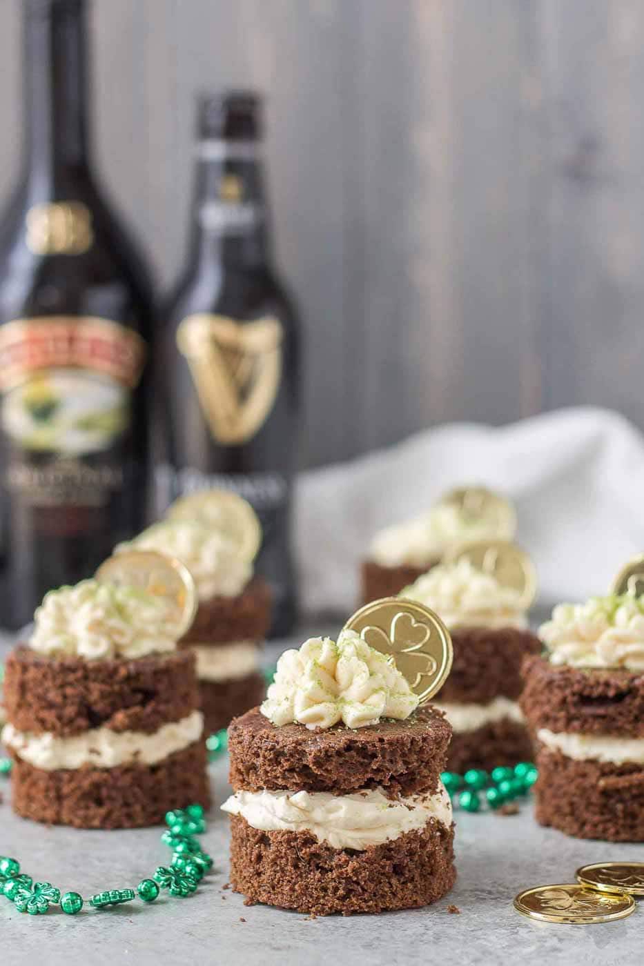 Chocolate Guinness Mini Cakes with Baileys Buttercream - Strawberry ...