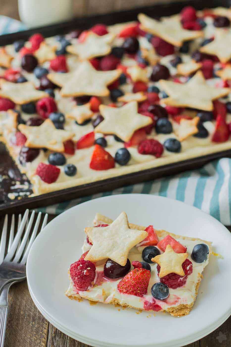 Star Spangled Berry Sheet Pan Pie - Strawberry Blondie Kitchen