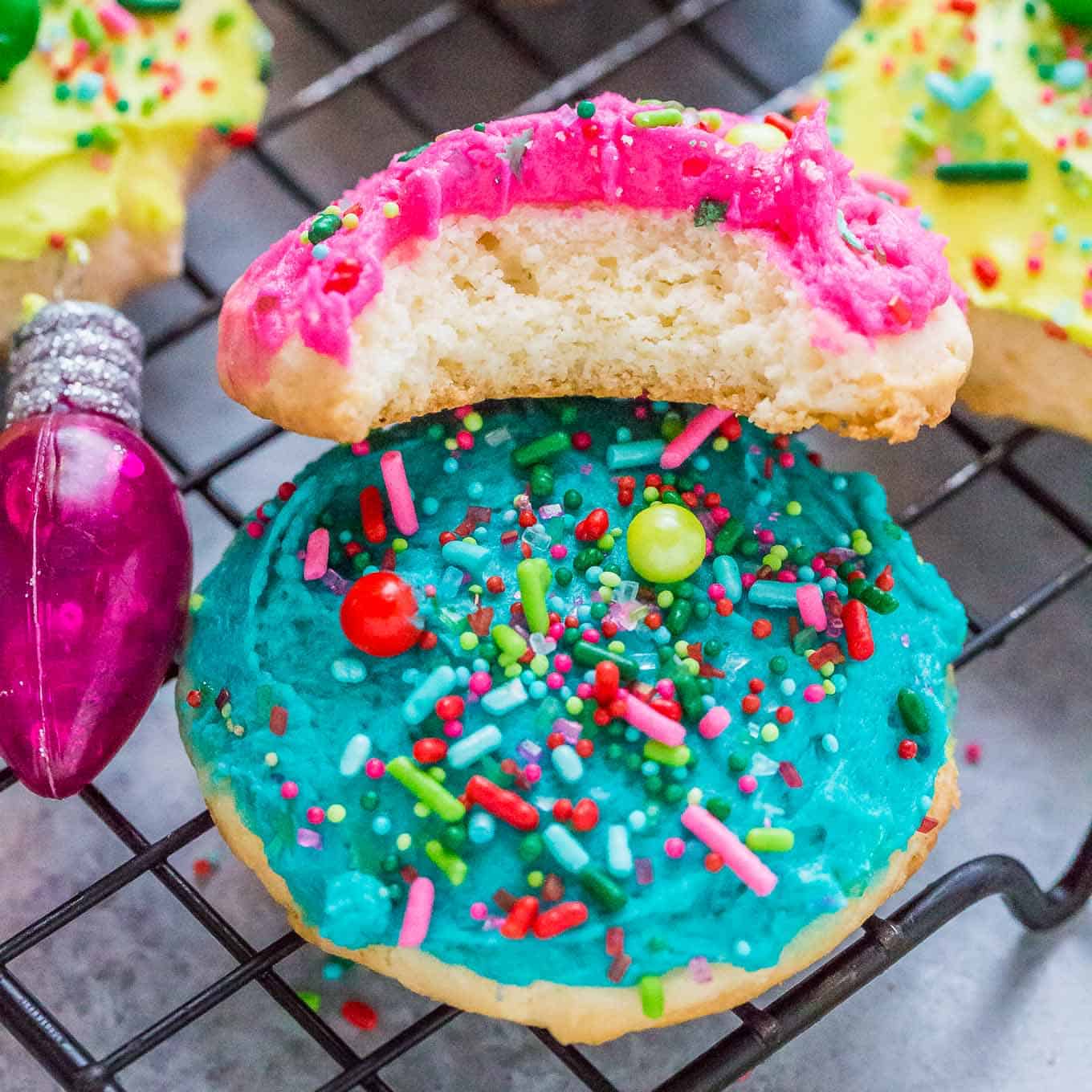 Whoville Cookies - Strawberry Blondie Kitchen