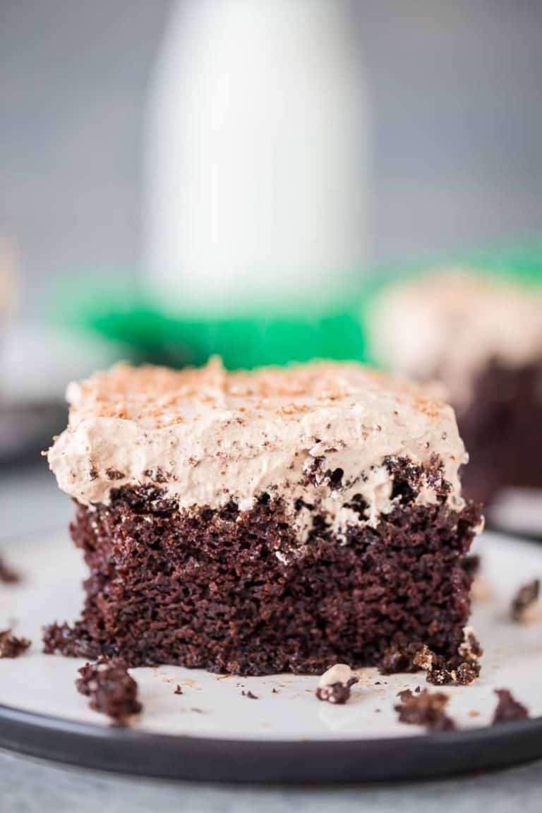 Irish Cream Poke Cake - Strawberry Blondie Kitchen