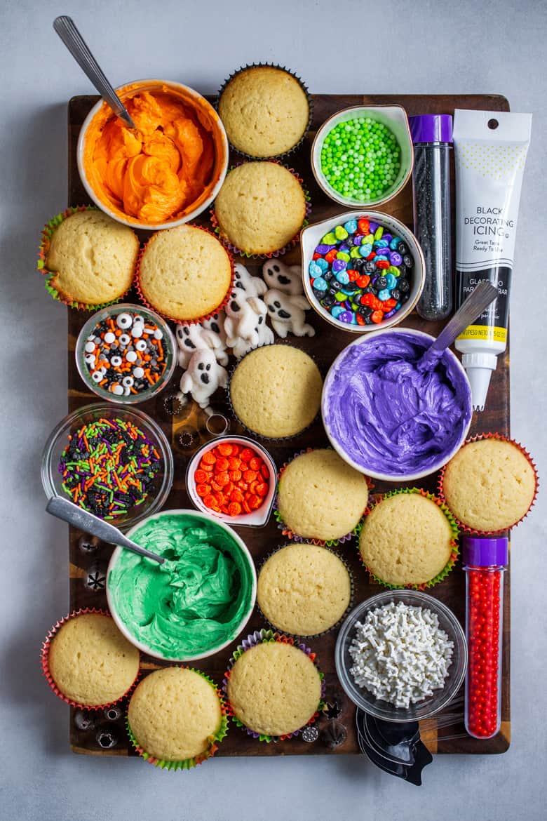 Halloween Cupcake Treat Board - Strawberry Blondie Kitchen